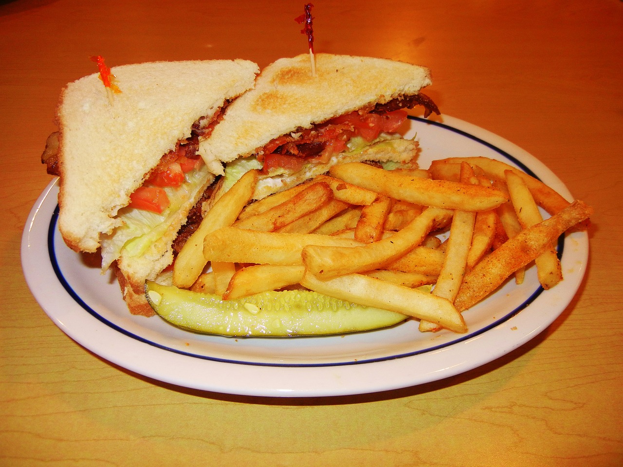 BLT Sandwich with Fries – Accessible Chef